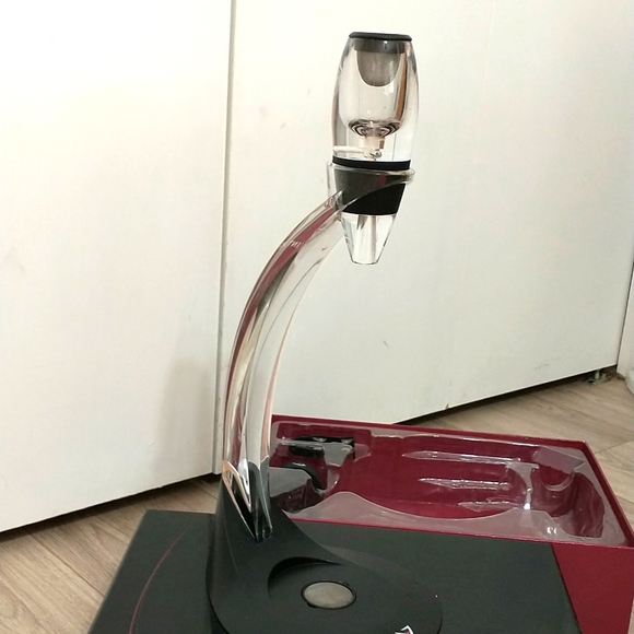 Vinturi | Dining | New Vinturi Deluxe Aerator Set Central Wine Aerator And Tower Great Gift ...